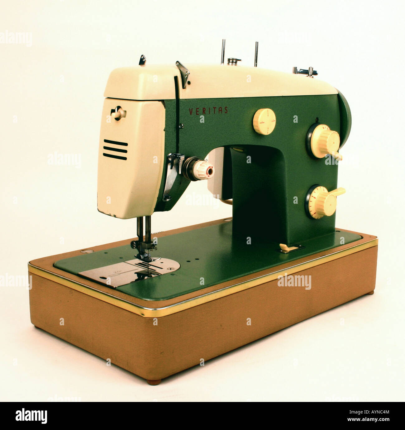 household, household appliances, electrical sewing machine Veritas 8014 ...