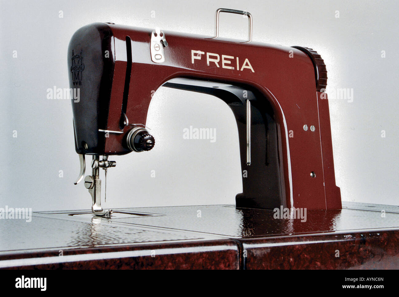 household, household appliances, portable sewing machine "Freia ...