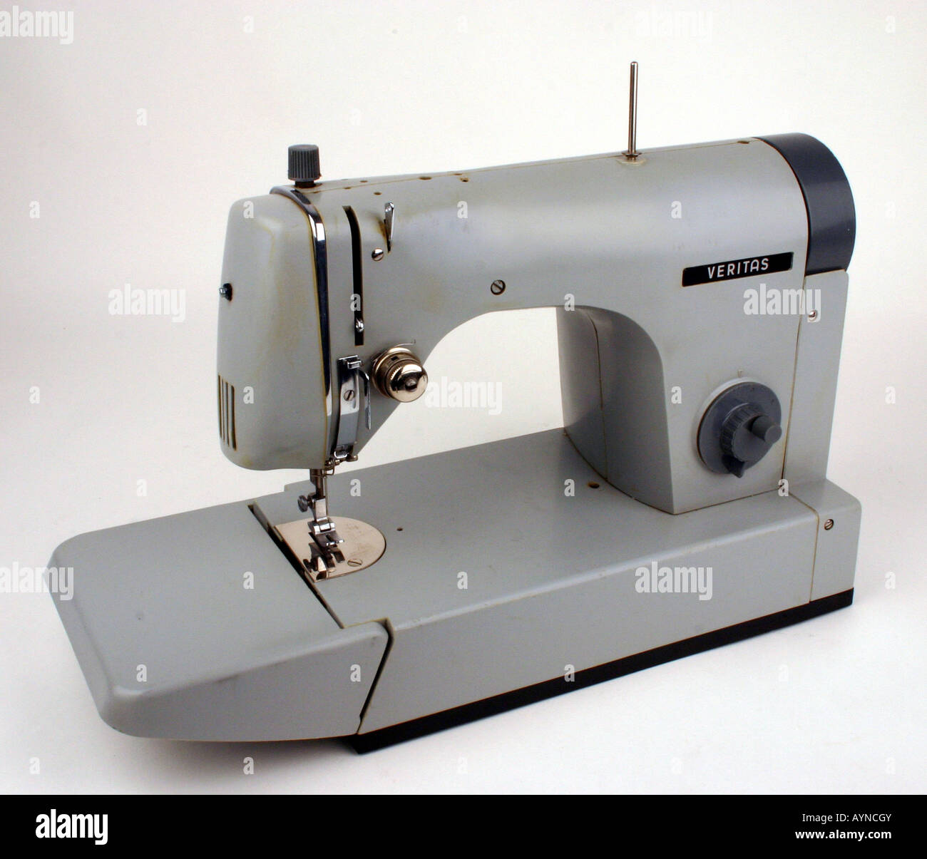 1960s sewing hi-res stock photography and images - Alamy
