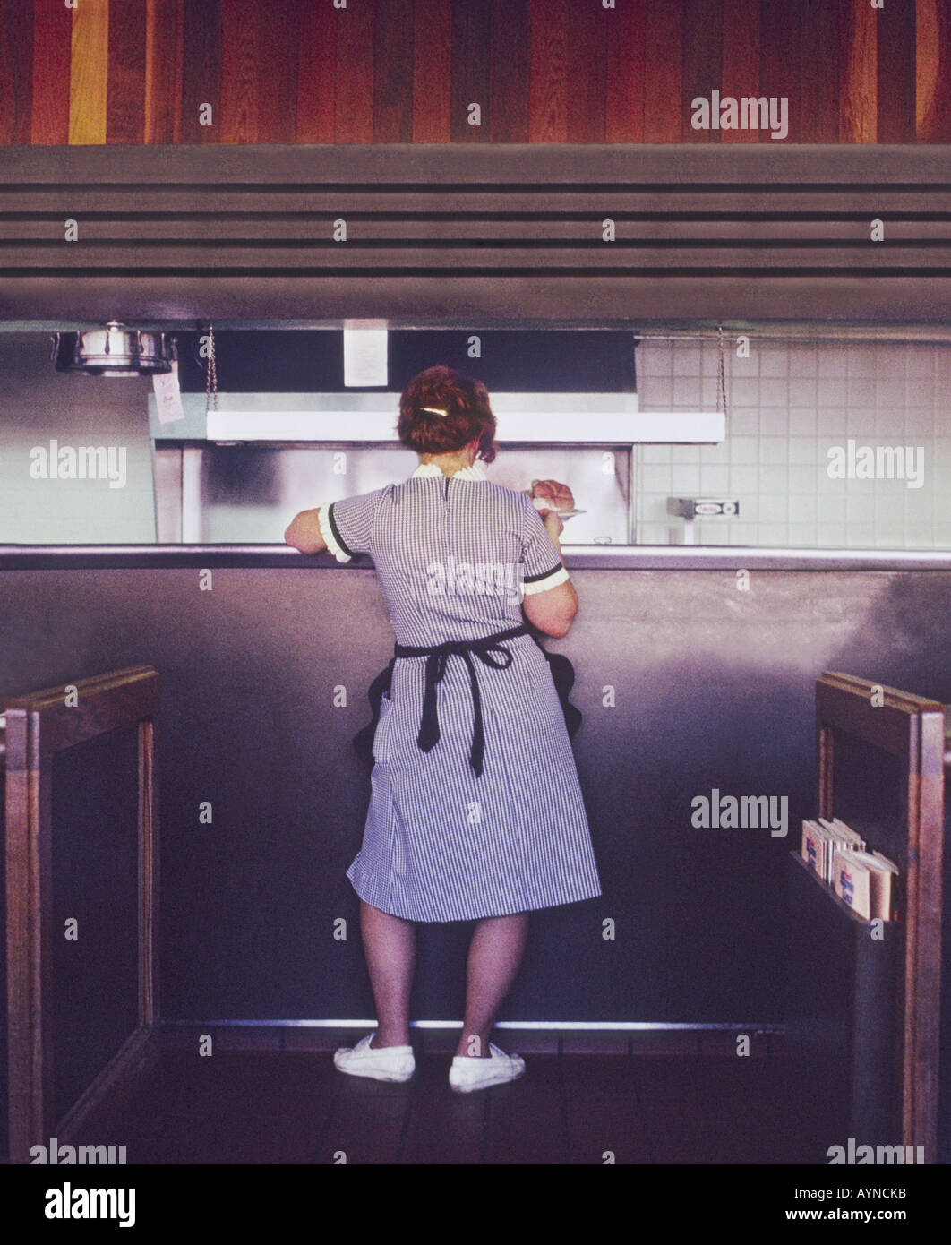 Diner waitress rear view hi-res stock photography and images - Alamy