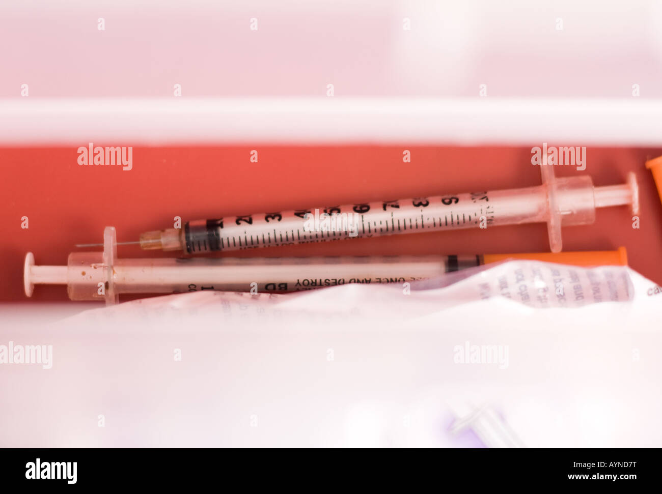 Sharps container hi-res stock photography and images - Alamy