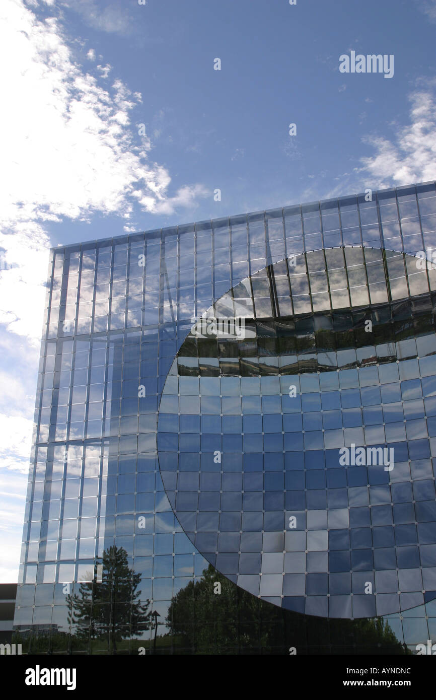 Glass building futuroscope france hi-res stock photography and images ...