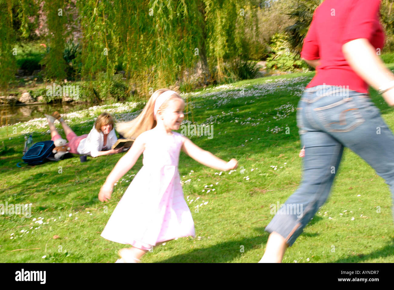 Run mummy run hi-res stock photography and images - Alamy