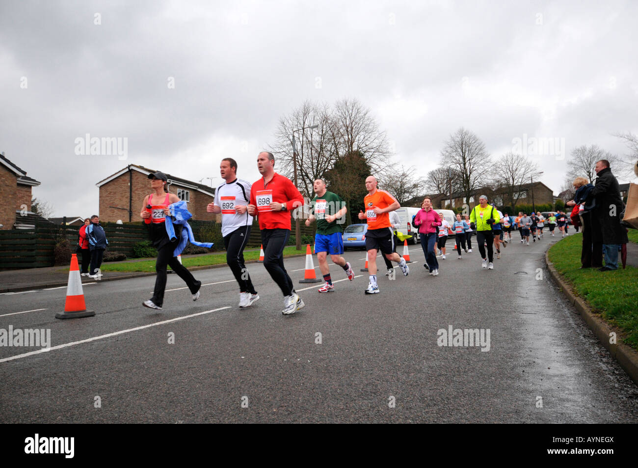 scores of marathon runners Dronfield 10k run Sheffield South Yorkshire ...