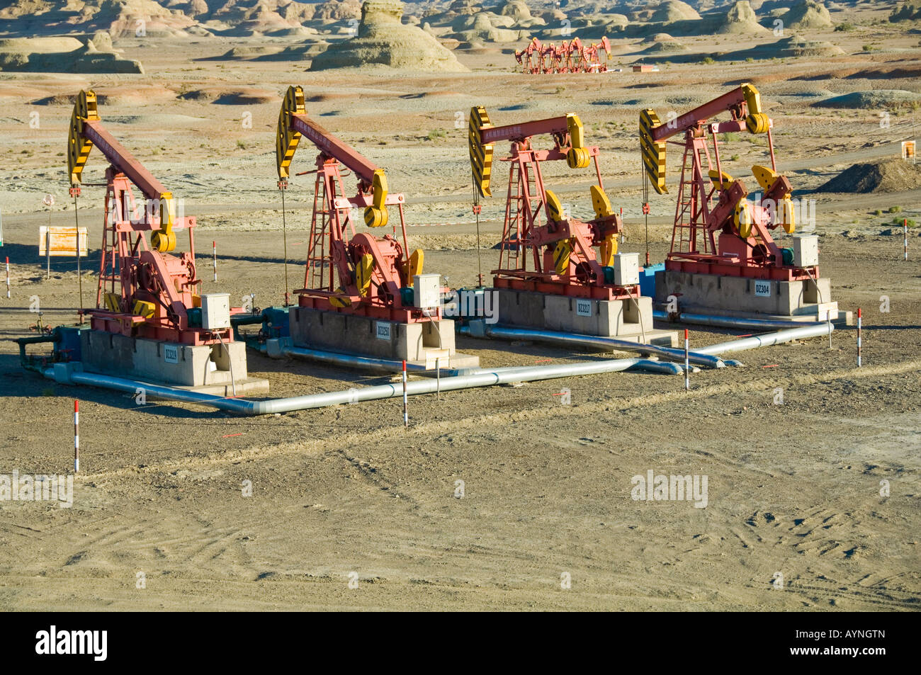 Oil Wells in the Gobi Desert in China Stock Photo - Alamy