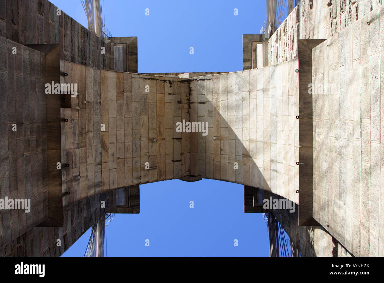 Gothic architecture pointed arches hi-res stock photography and images ...