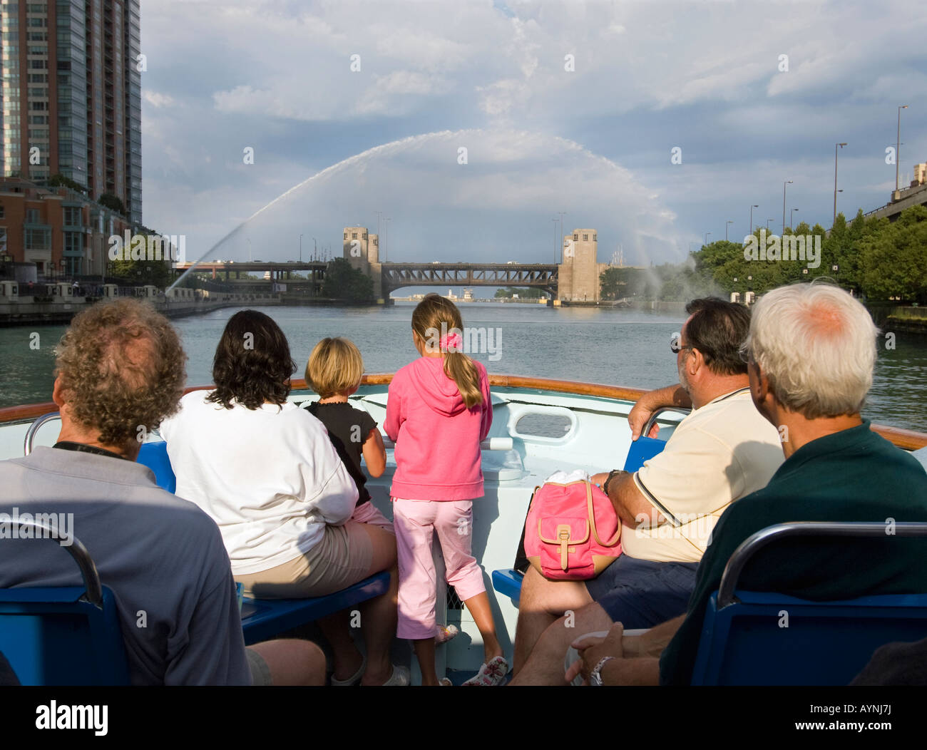 Chicago river centennial fountain hi-res stock photography and images ...