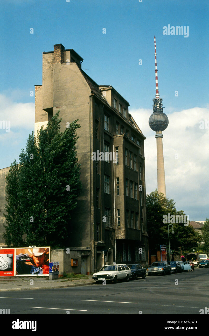 The gable end of a tall narrow old town house viewed alongside the 1 ...