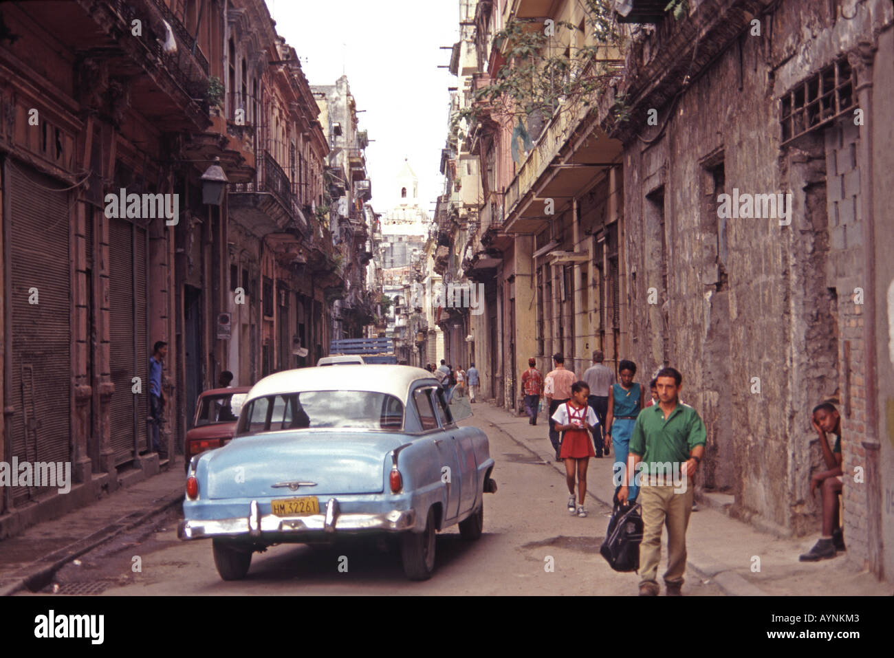 Old cars on cuban roads hi-res stock photography and images - Alamy