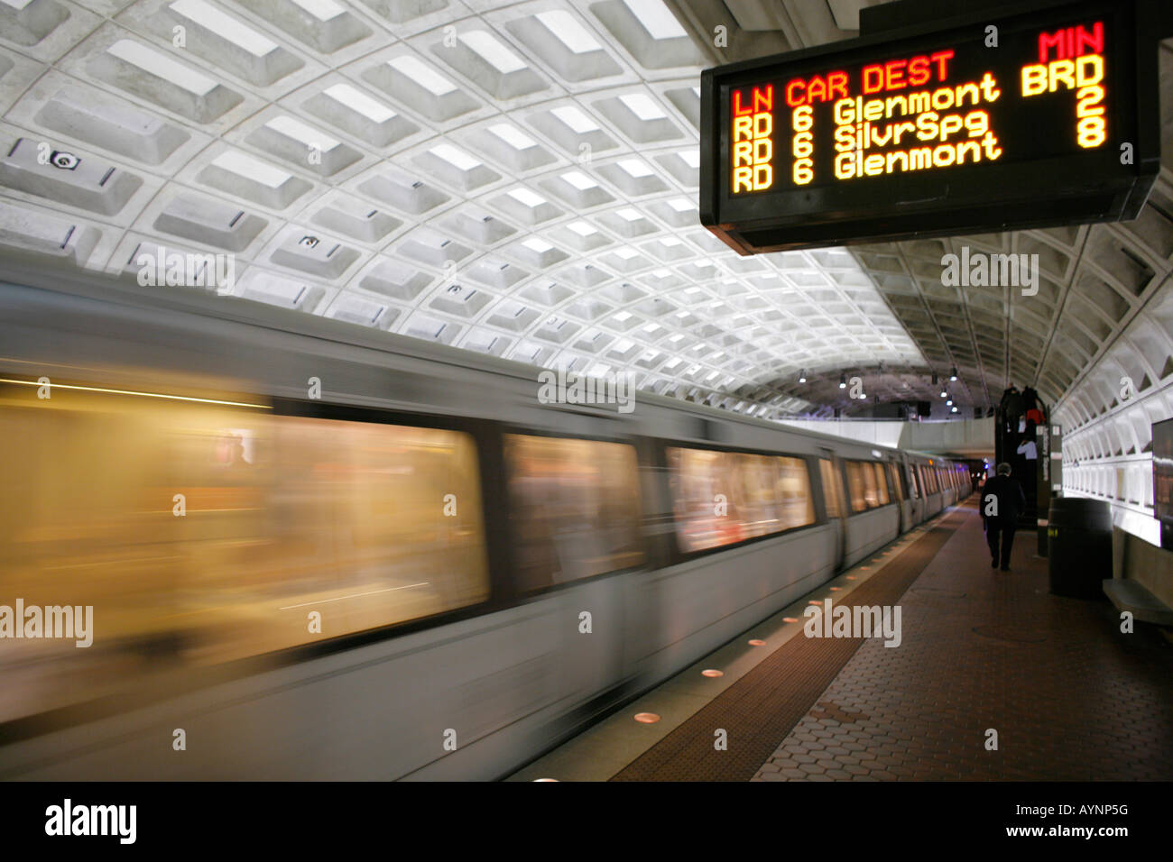 Washington dc metro train hi-res stock photography and images - Alamy
