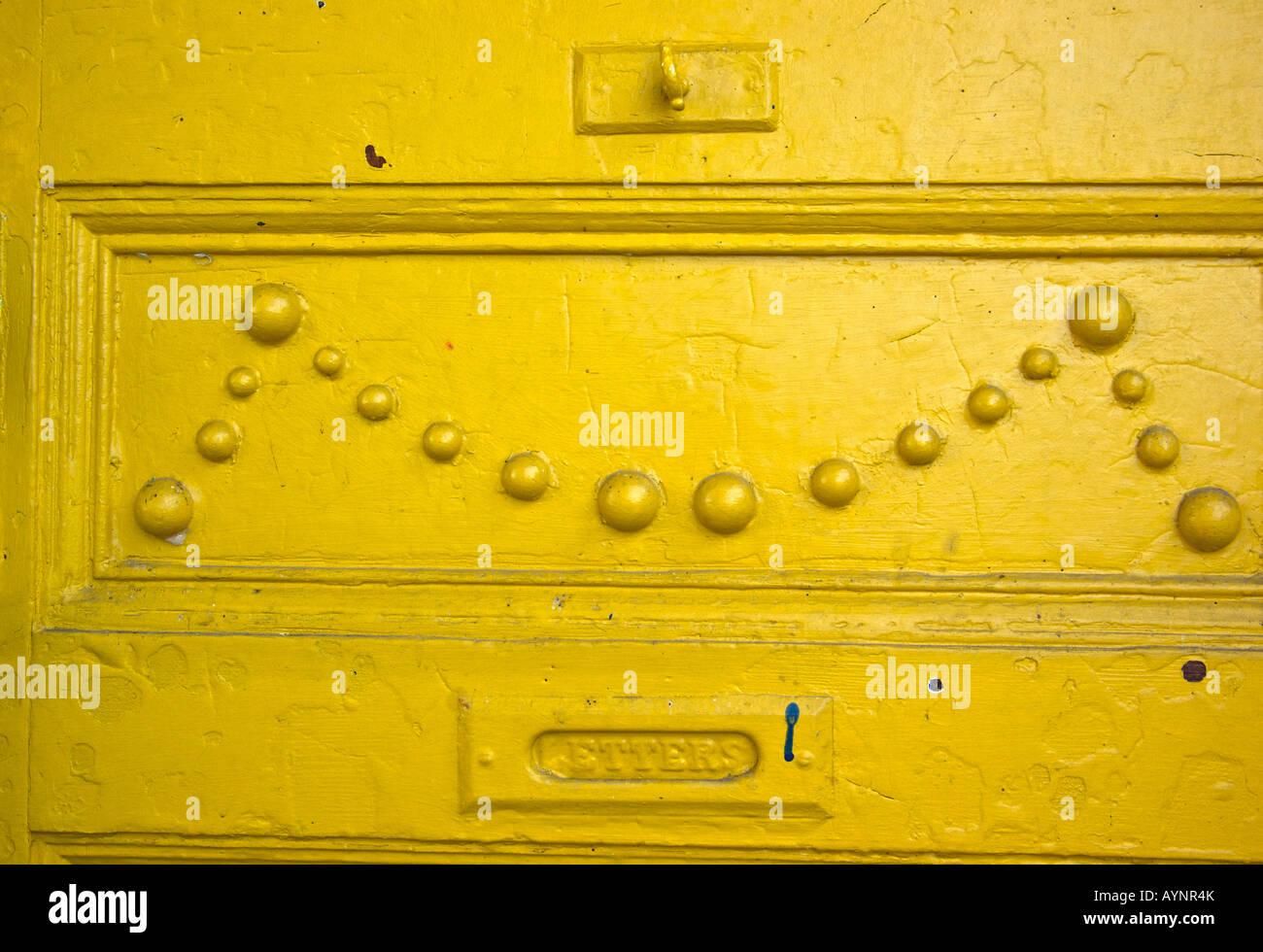 Antique yellow door hi-res stock photography and images - Alamy