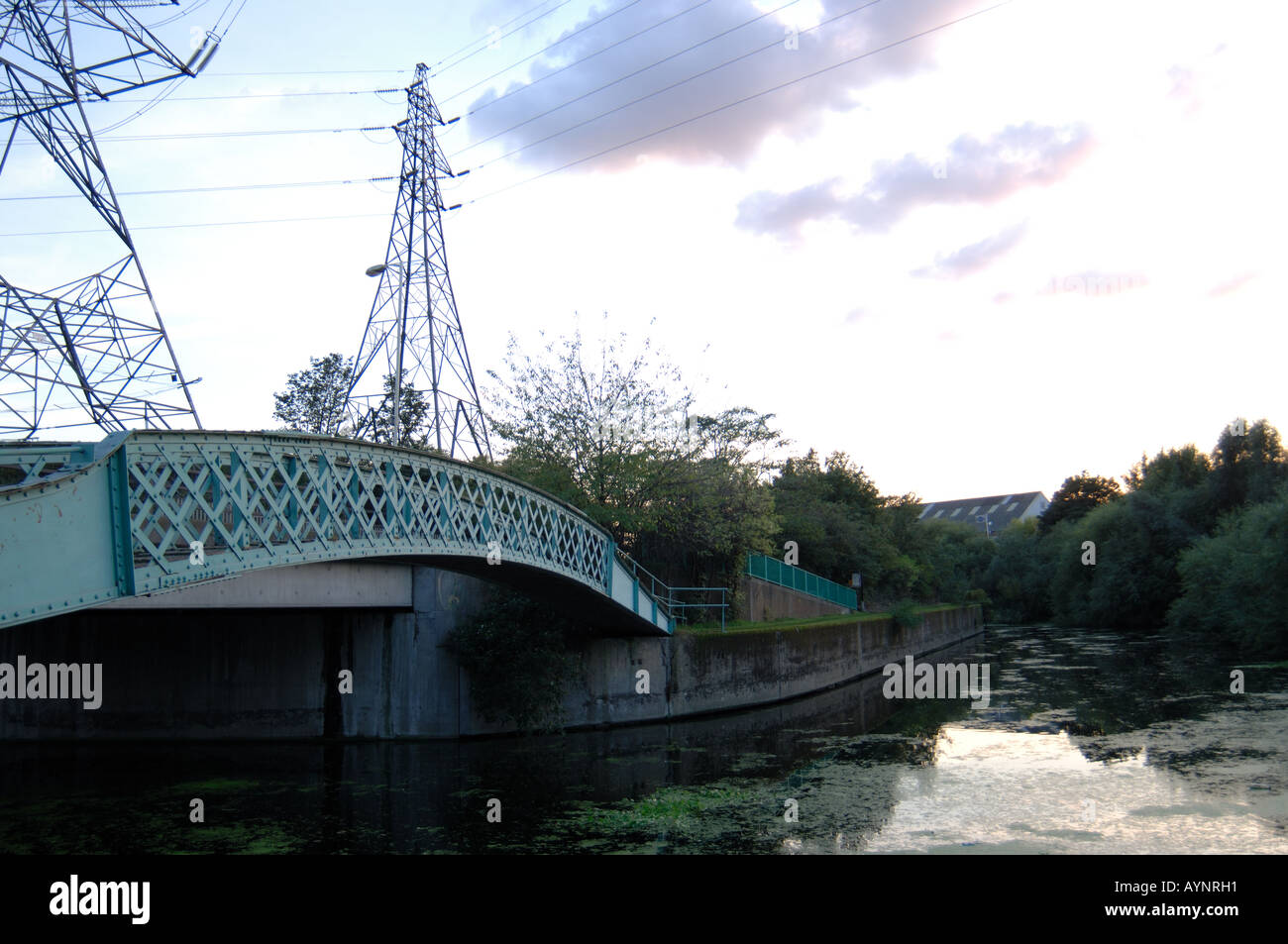 Bridge over the river lea hi-res stock photography and images - Alamy