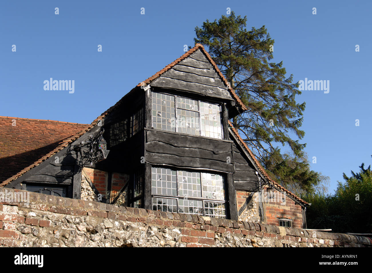 Standard royal house hi-res stock photography and images - Alamy