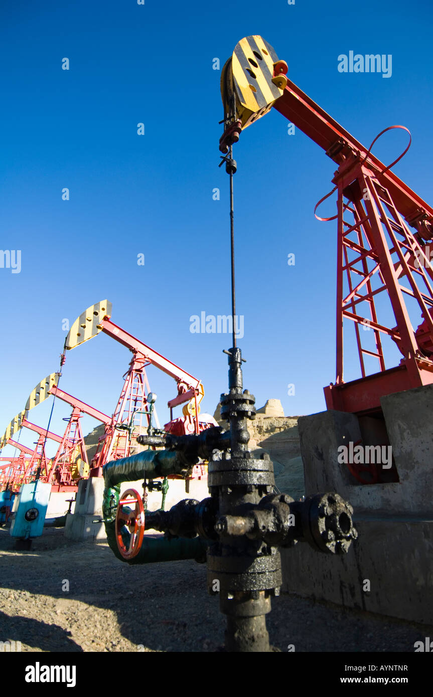 Oil Wells in the Gobi Desert in China Stock Photo - Alamy
