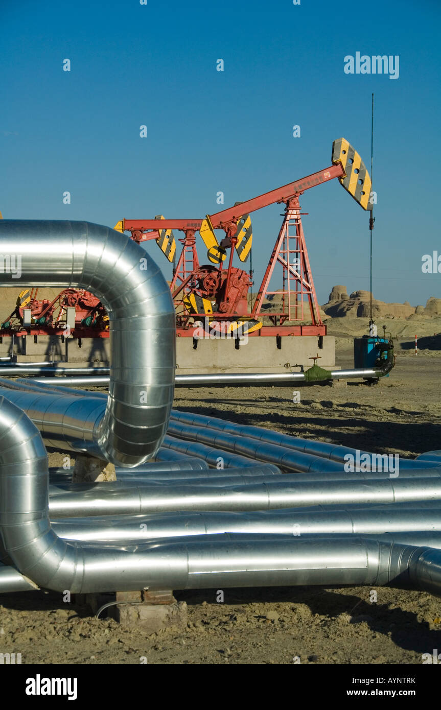 Oil Wells in the Gobi Desert in China Stock Photo - Alamy