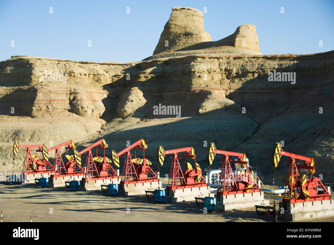 Oil Wells in the Gobi Desert in China Stock Photo - Alamy
