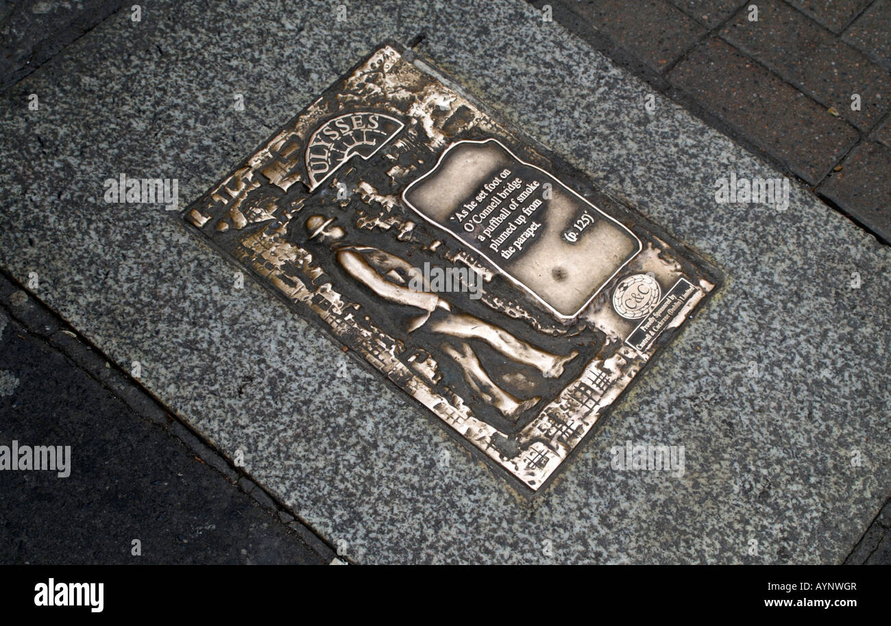 Brass pavement plaque hi-res stock photography and images - Alamy