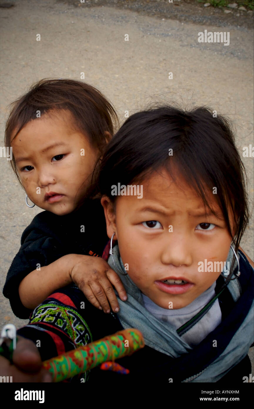 Hmong ethnic minority children hi-res stock photography and images - Alamy