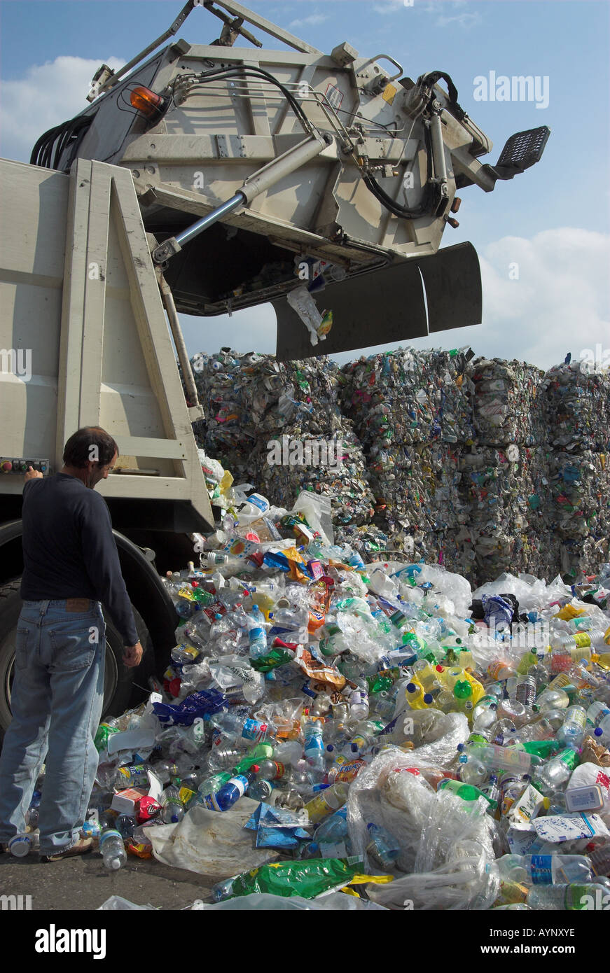 Vehicle repository hi-res stock photography and images - Alamy