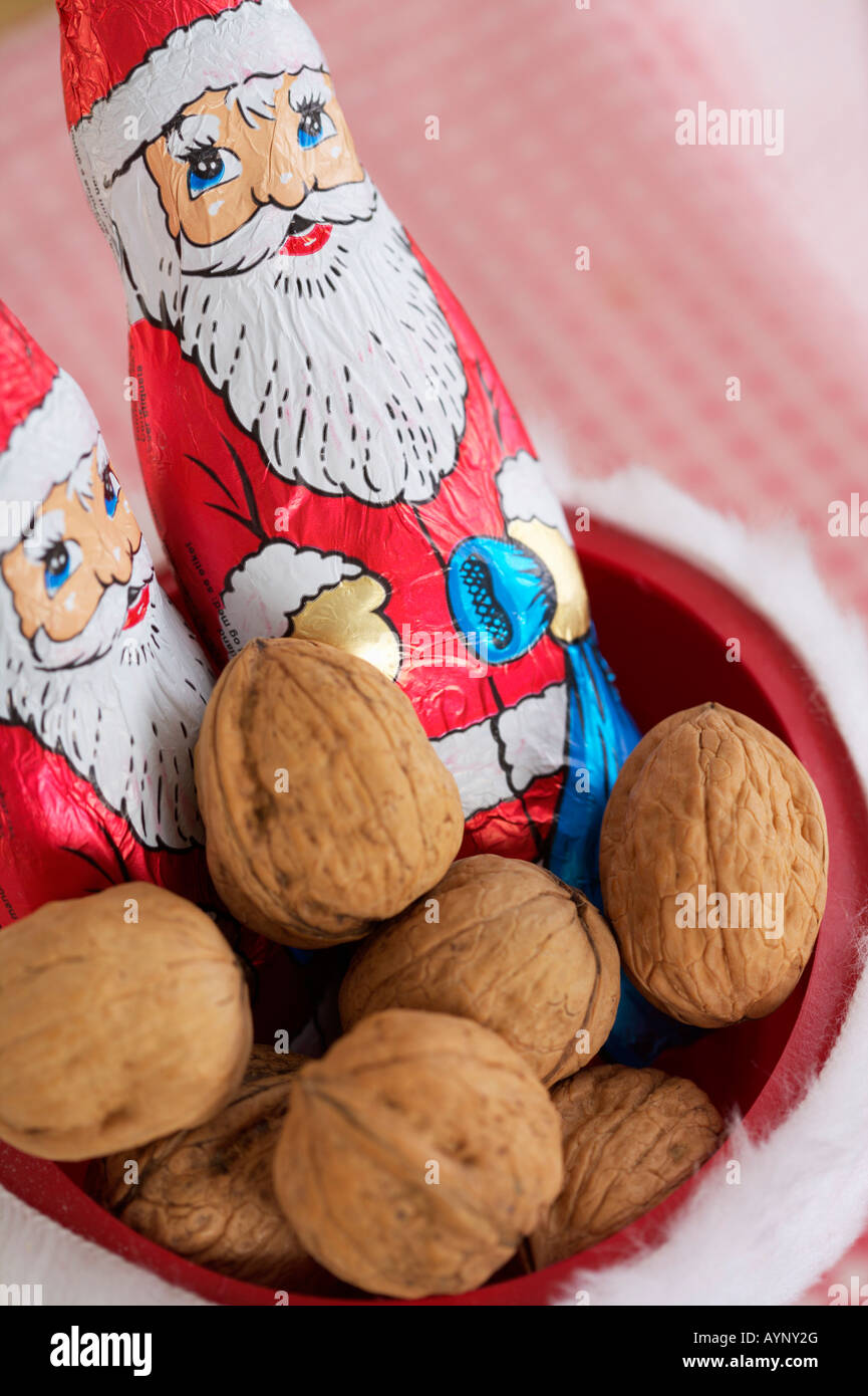 Santa claus chocolates hi-res stock photography and images - Alamy