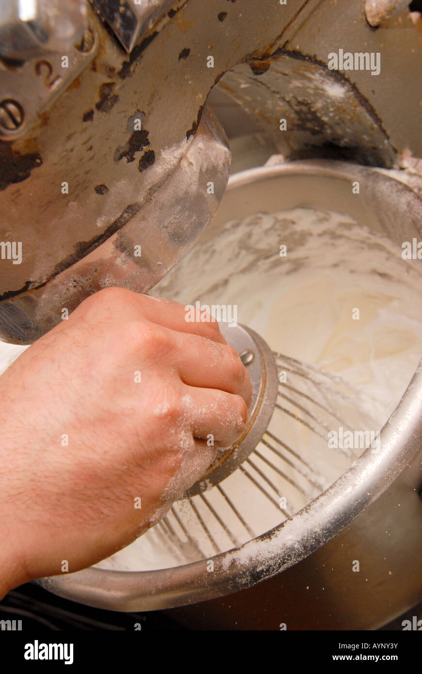 Mix and stir hi-res stock photography and images - Alamy