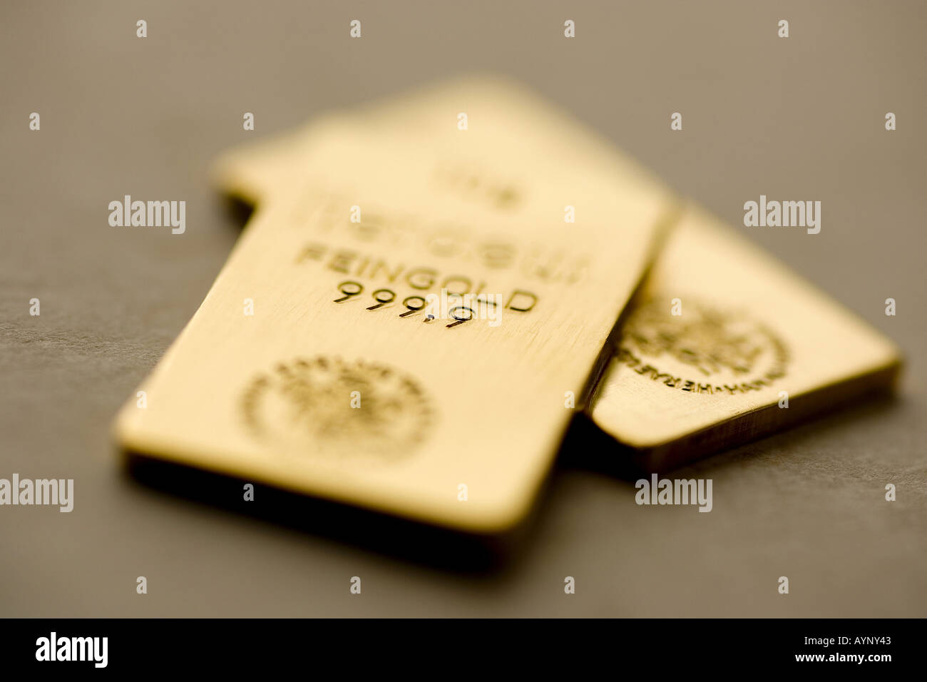 Goldbarren hi-res stock photography and images - Alamy