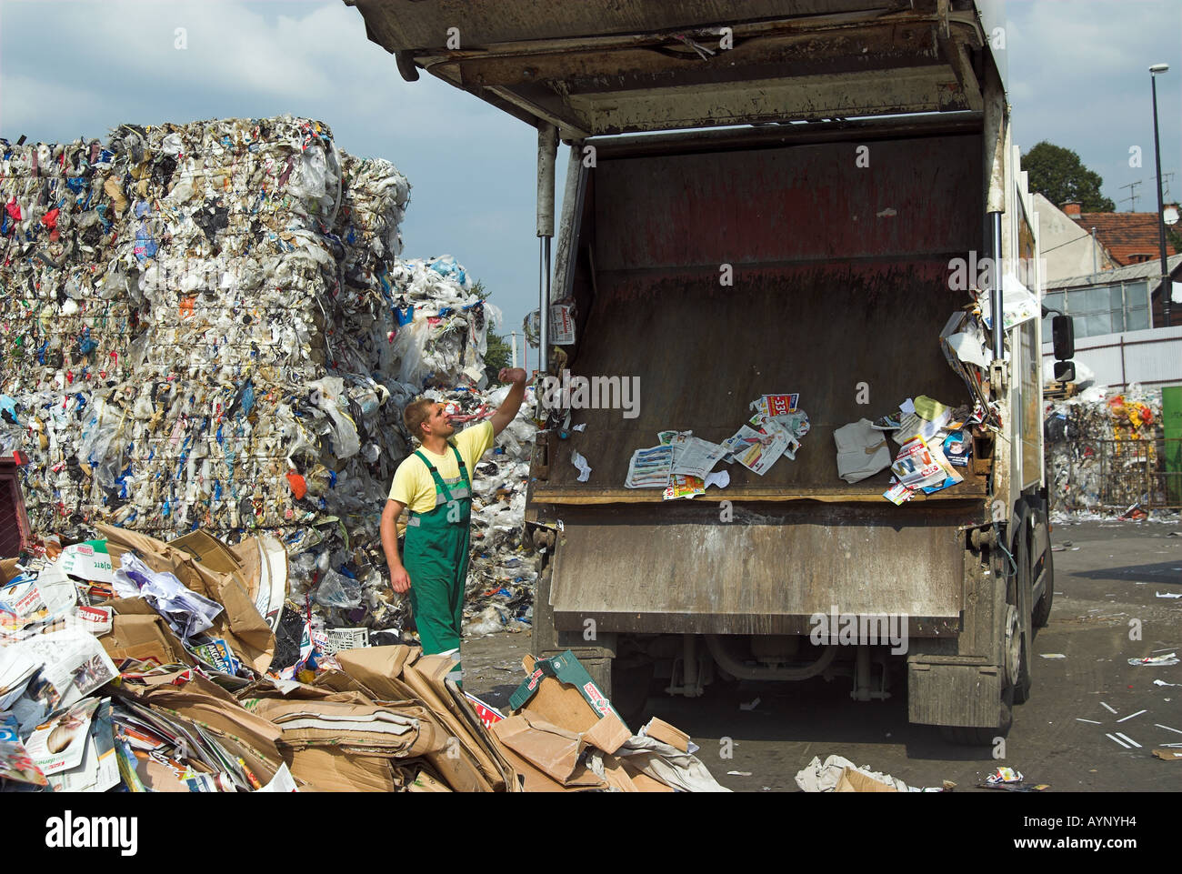 Vehicle repository hi-res stock photography and images - Alamy