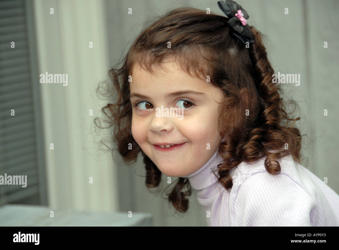 4 year old girl arm hi-res stock photography and images - Alamy