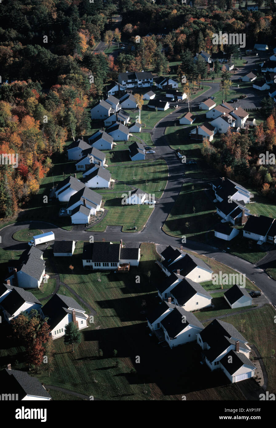 Suburban tract housing development hi-res stock photography and images ...