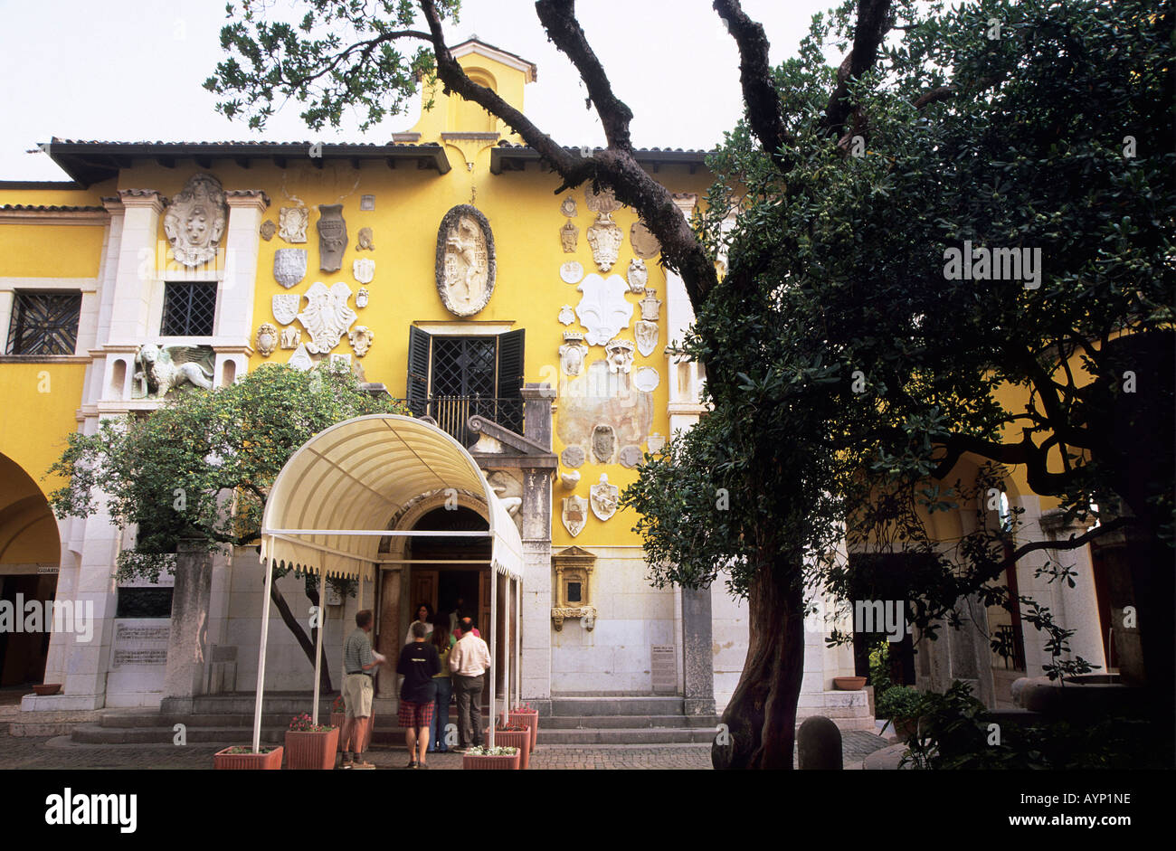 Lago henry High Resolution Stock Photography and Images - Alamy