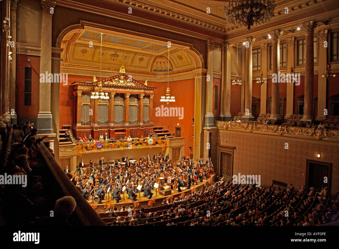 Symphony halls hi-res stock photography and images - Alamy