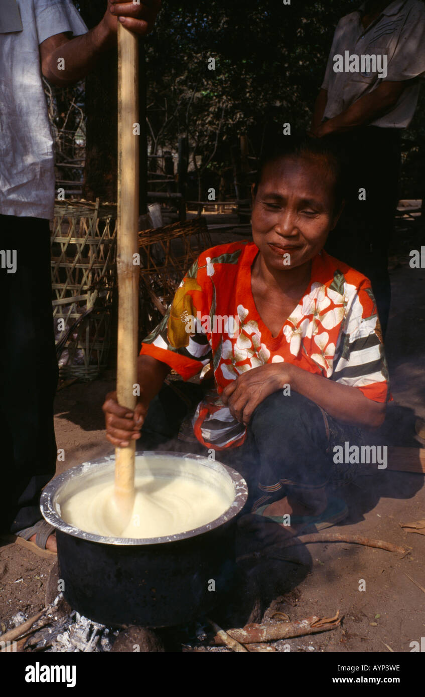 THAILAND Southeast Asia Mae Sariang Ethnic Karen refugee woman in Mae ...