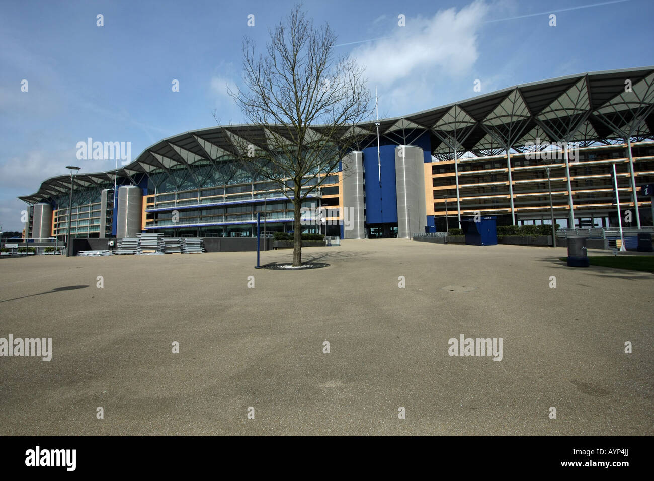 Ascot Racecourse Grandstand High Resolution Stock Photography and ...