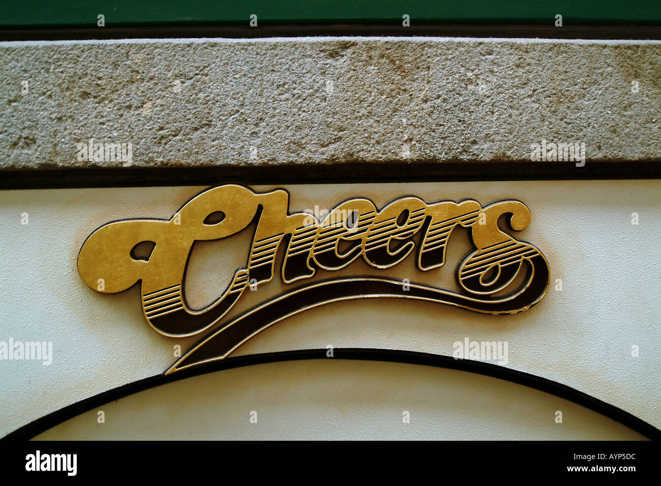 Cheers tv series hi-res stock photography and images - Alamy