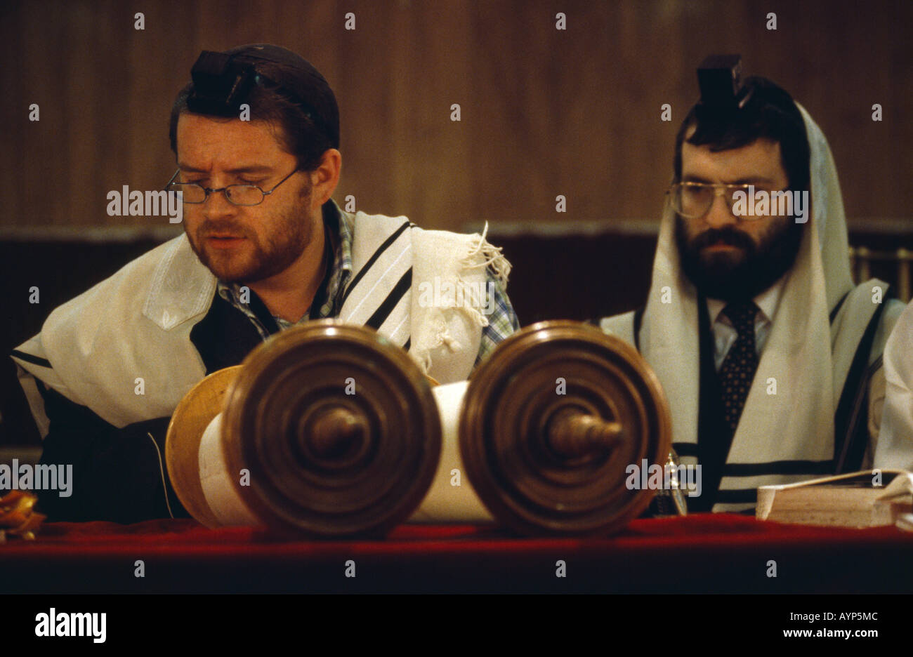 Two jewish rabbis hi-res stock photography and images - Alamy