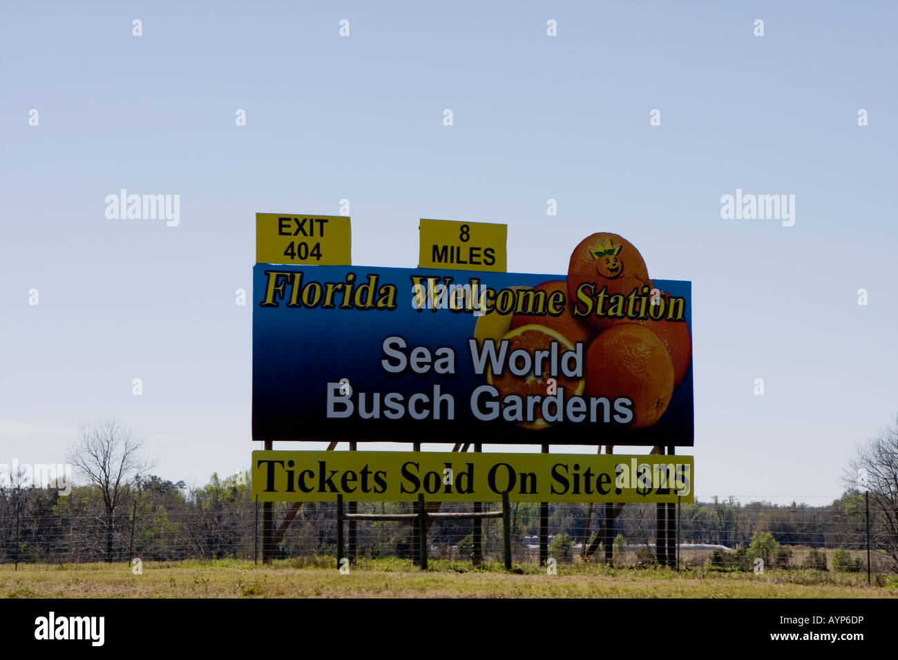 Sea World, Busch Gardens Mileage and Tourist Billboard Stock Photo - Alamy