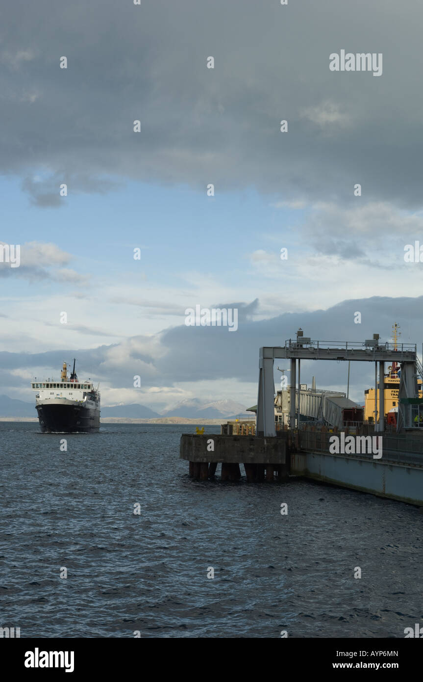 Oban a craignure ferry hi-res stock photography and images - Alamy