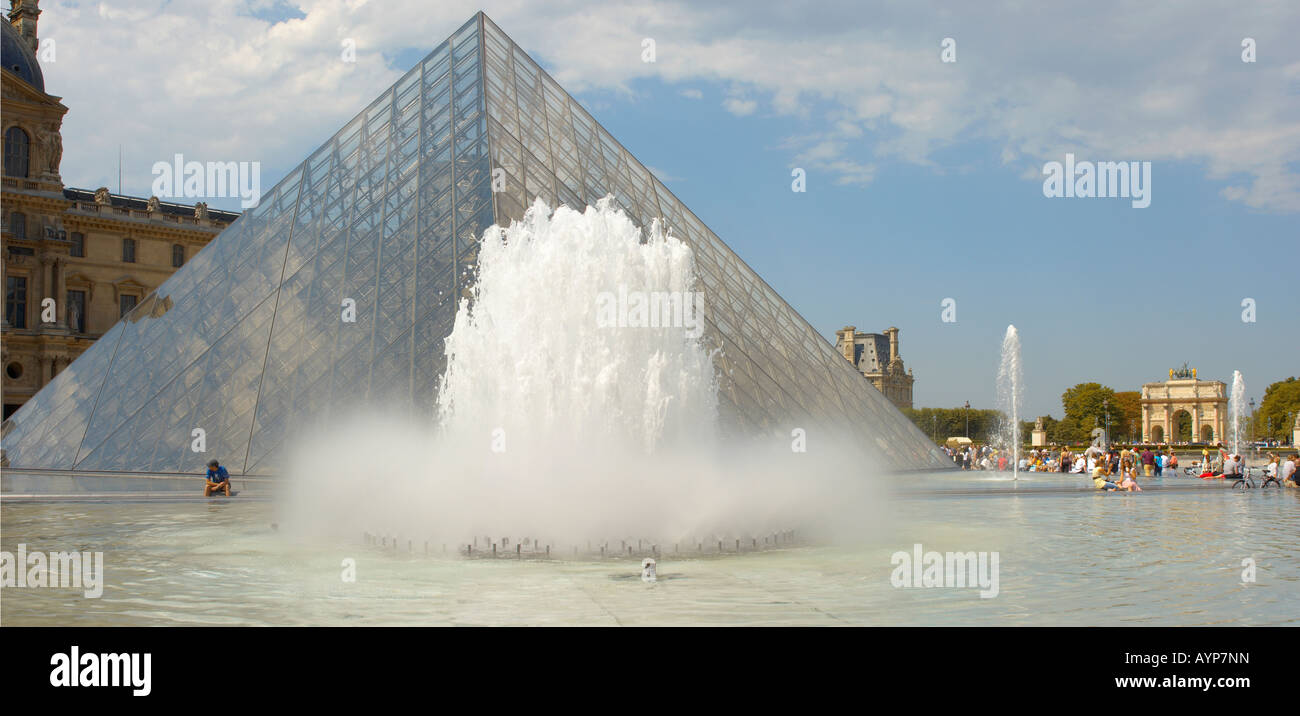 Louvre glass pyramid entrance with fountains - Paris France Stock Photo ...