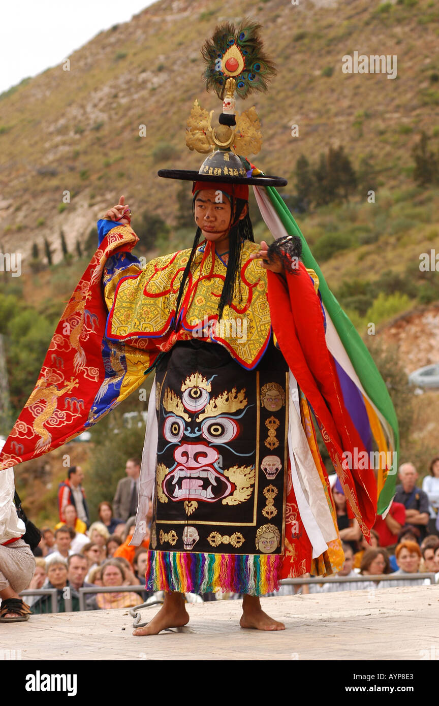 Lama dances hi-res stock photography and images - Alamy