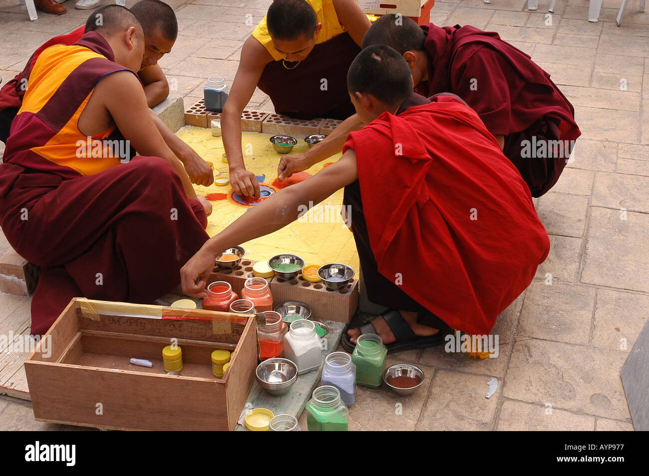 Tibetan monks fire hi-res stock photography and images - Alamy