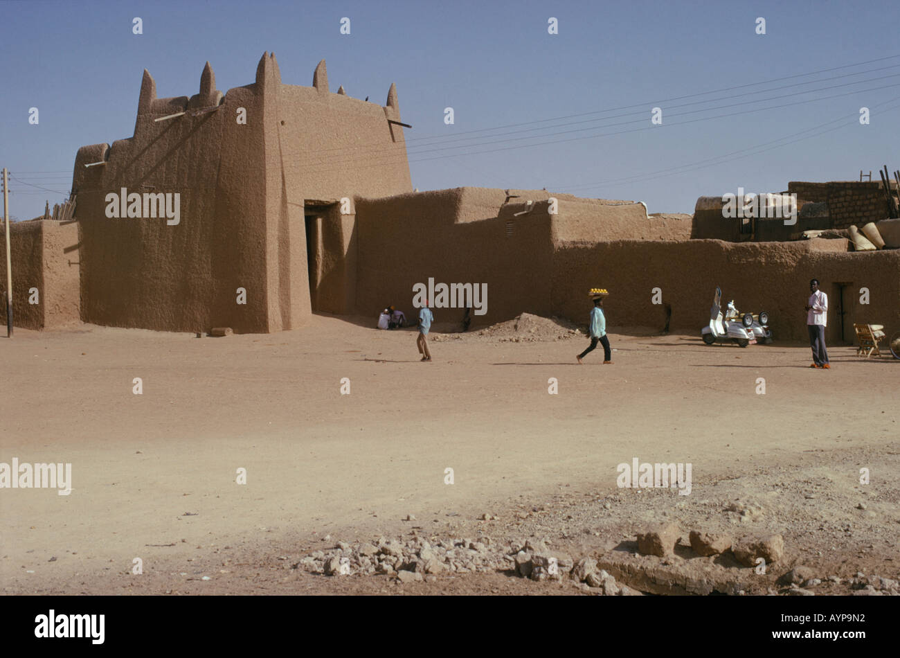 Ancient city walls of kano hi-res stock photography and images - Alamy