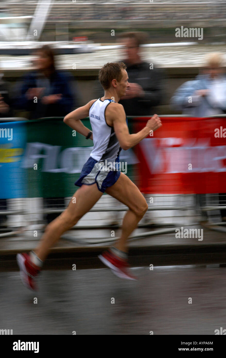London marathon charity runner hi-res stock photography and images - Alamy