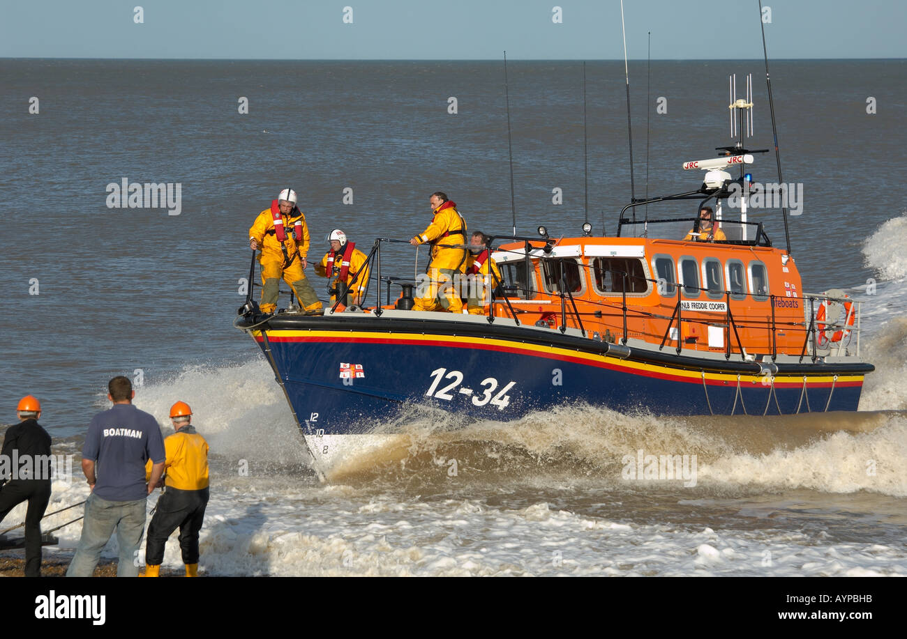 Sea rescue lifeboat hi-res stock photography and images - Alamy