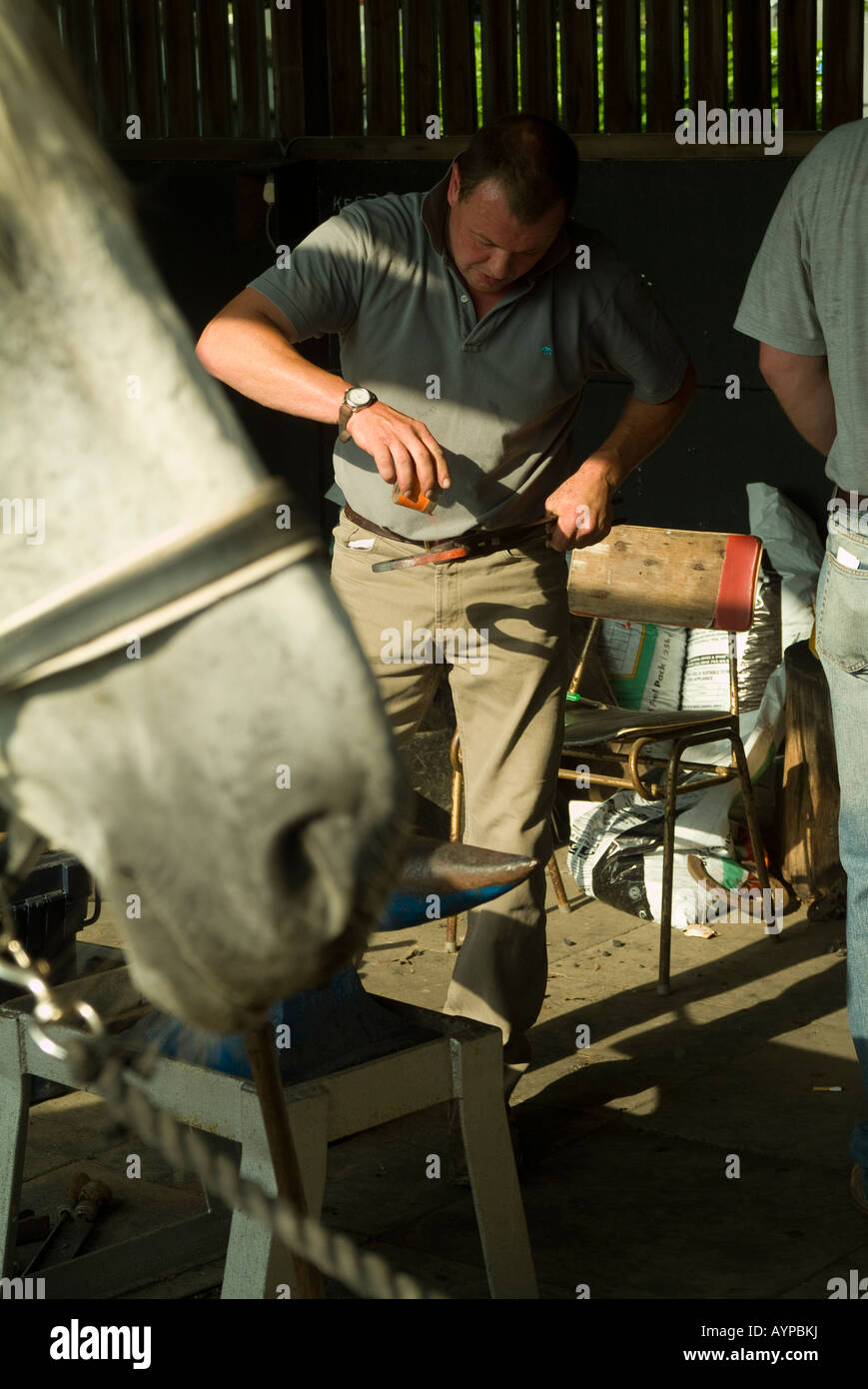 Farrier work making horse shoes hi-res stock photography and images - Alamy
