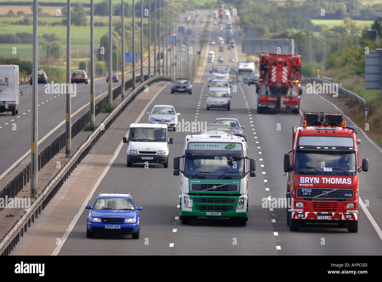 Lorry M50 Motorway Worcestershire High Resolution Stock Photography and ...