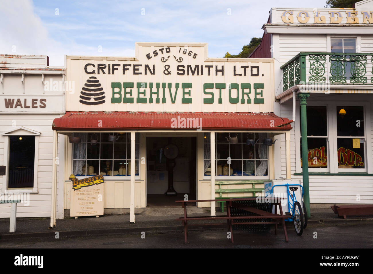 Old buildings in main street of Shantytown replica town tourist ...