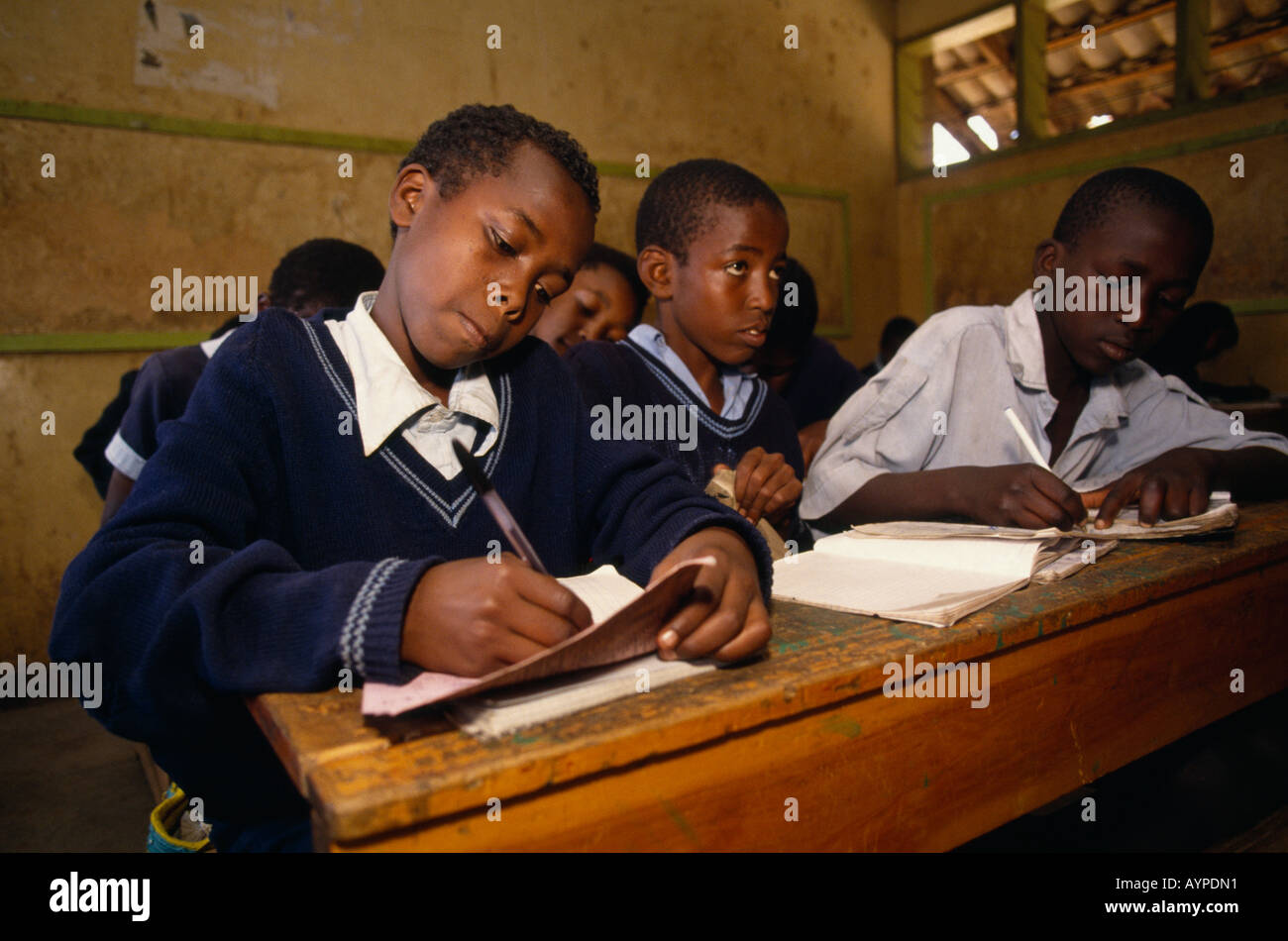 Kenyan classroom hi-res stock photography and images - Alamy