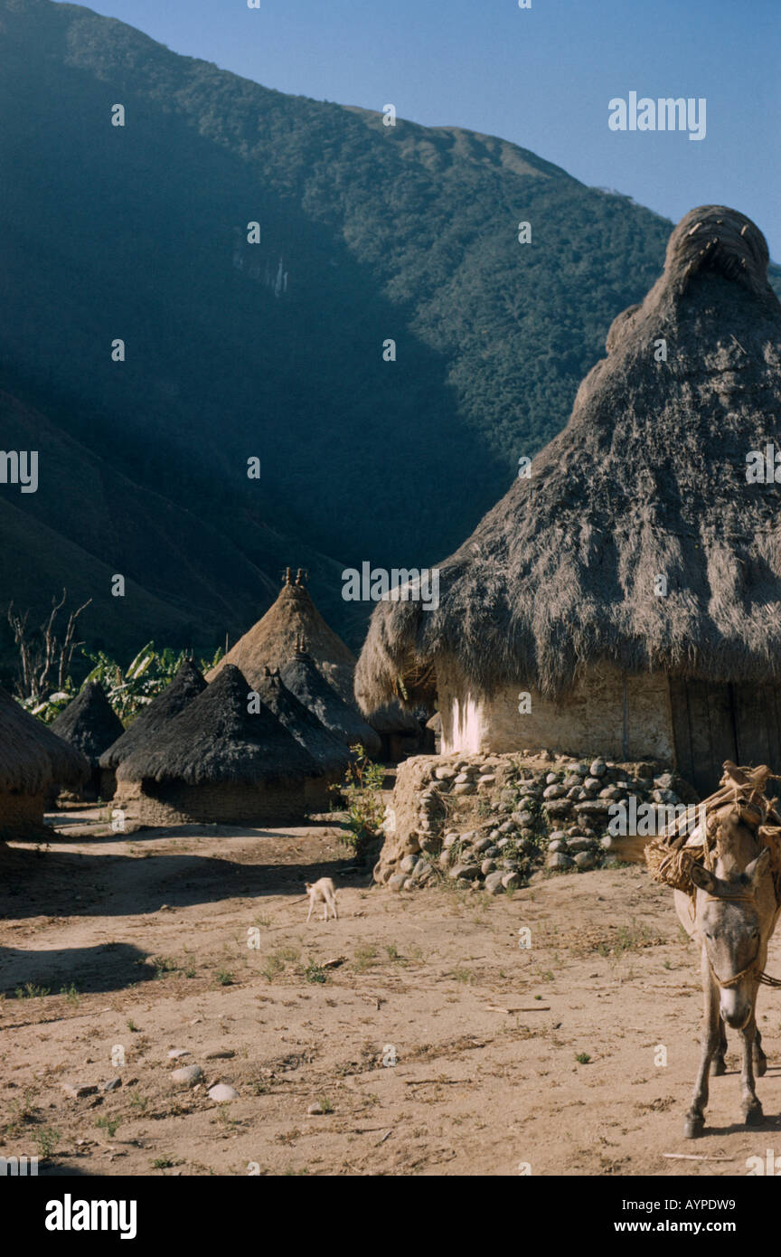 COLOMBIA Sierra Nevada de Santa Marta Kogi Tribe Stock Photo - Alamy
