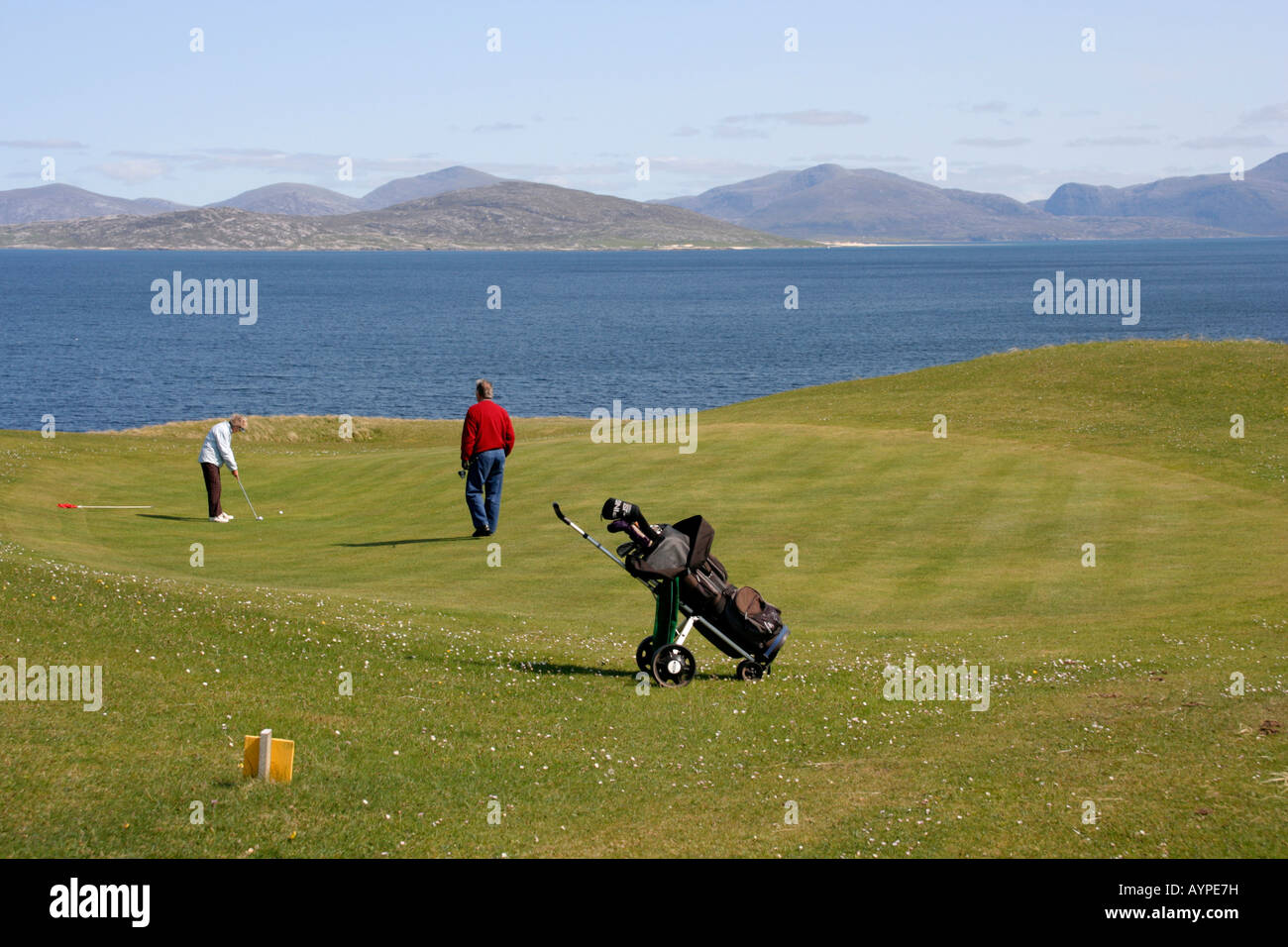 Isle of harris golf course at scarista beach, isle of harris, outer ...