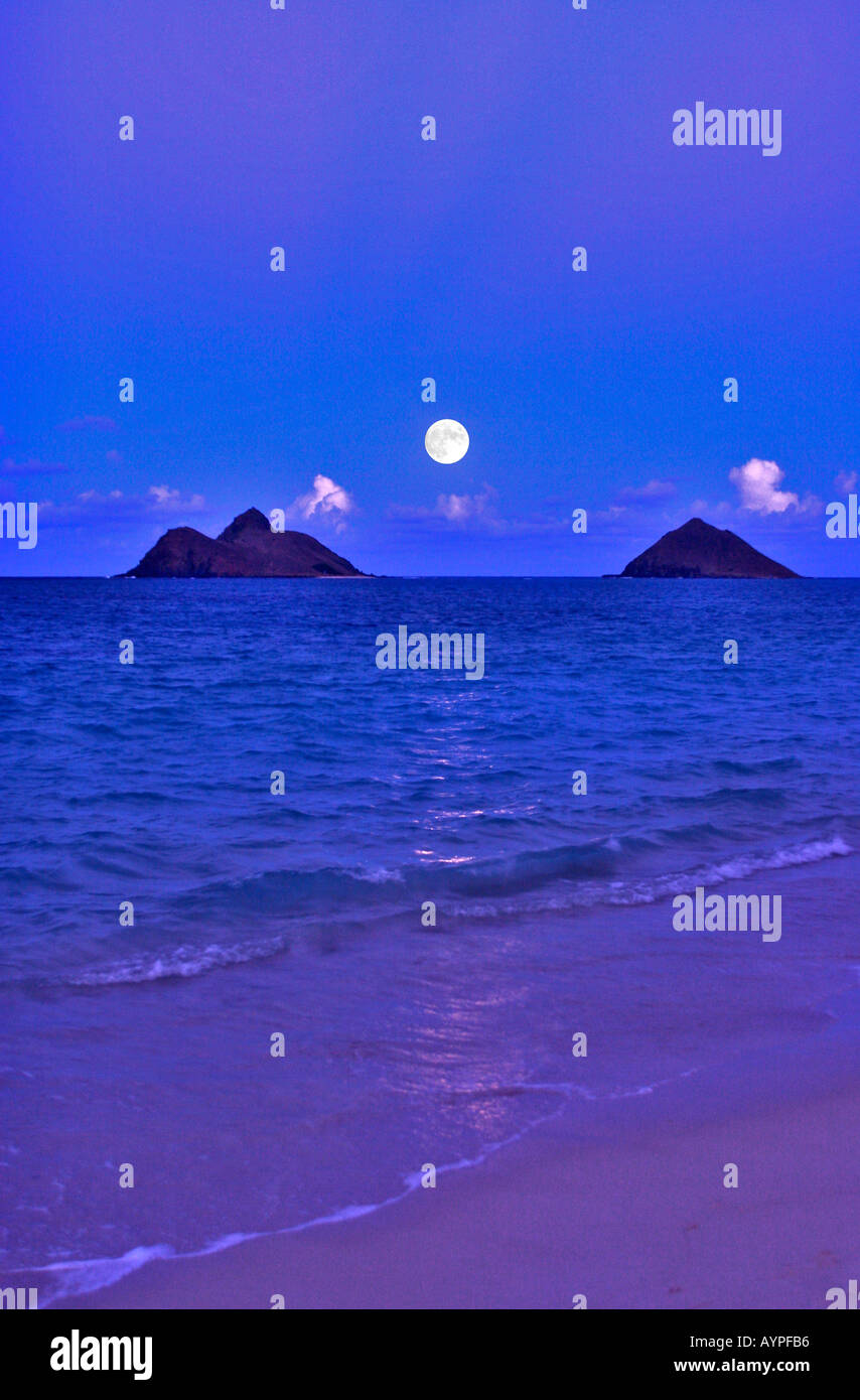 Hawaii oahu full moon over hi-res stock photography and images - Alamy